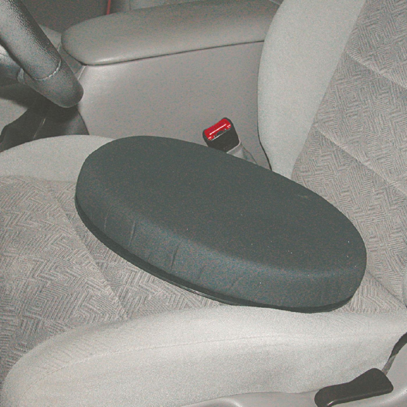 Swivel seat for car store